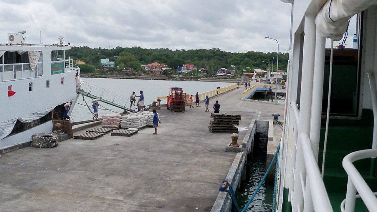 Higit 3,000 pasahero, stranded sa ilang mga pantalan dahil sa Bagyong Odette - RMN Networks