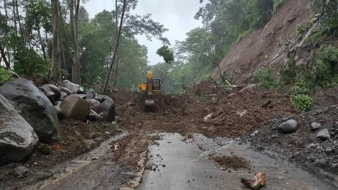 Nasa 10 mga pangunahing kalsada sa Visayas at Mindanao, apektado ng ...