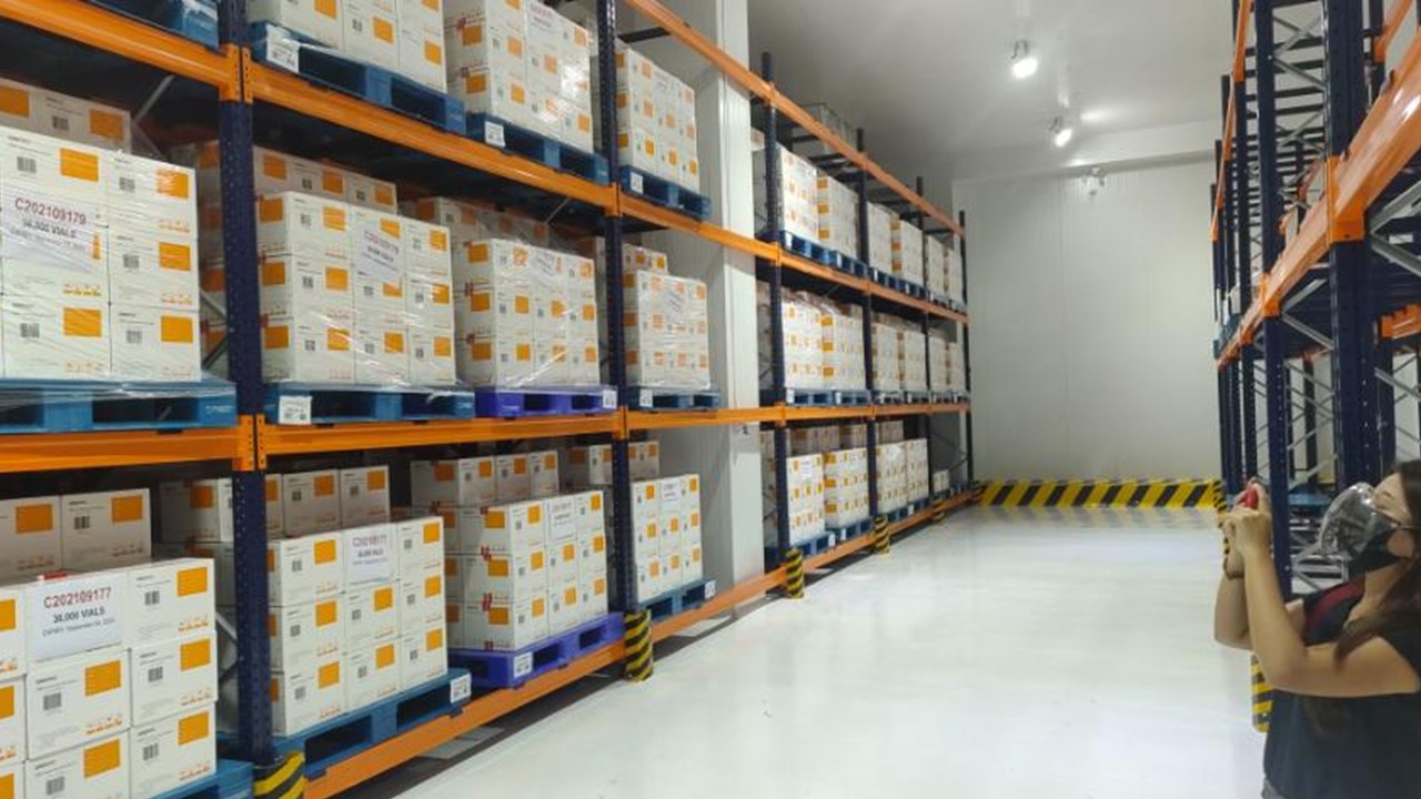 Target na 100% COVID-19 immunity vaccination sa bansa, pinaghandaan ng ...