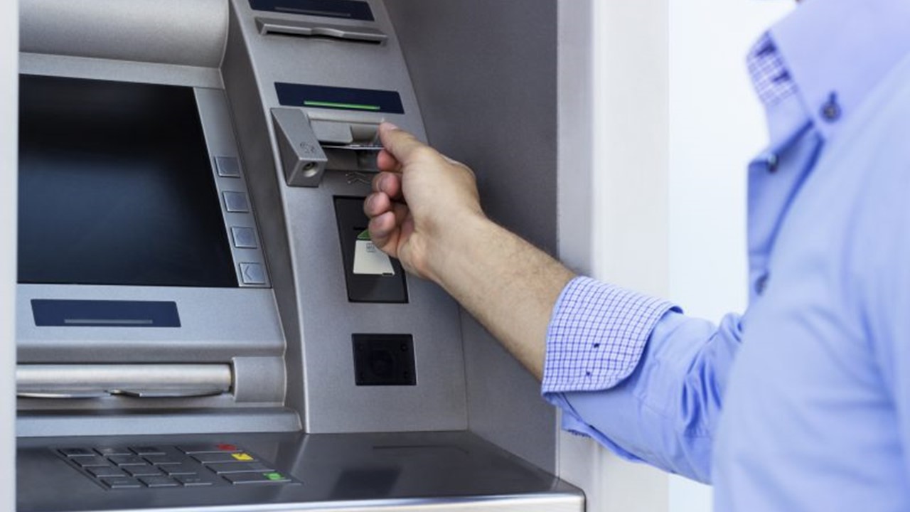 BSP, nagbabala hinggil sa mga pekeng pera na lumalabas sa mga ATM - RMN ...