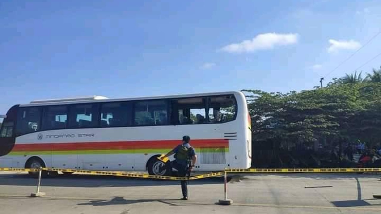 7 sugatan matapos pasabugan ang isang bus sa Aleosan, Cotabato - RMN ...