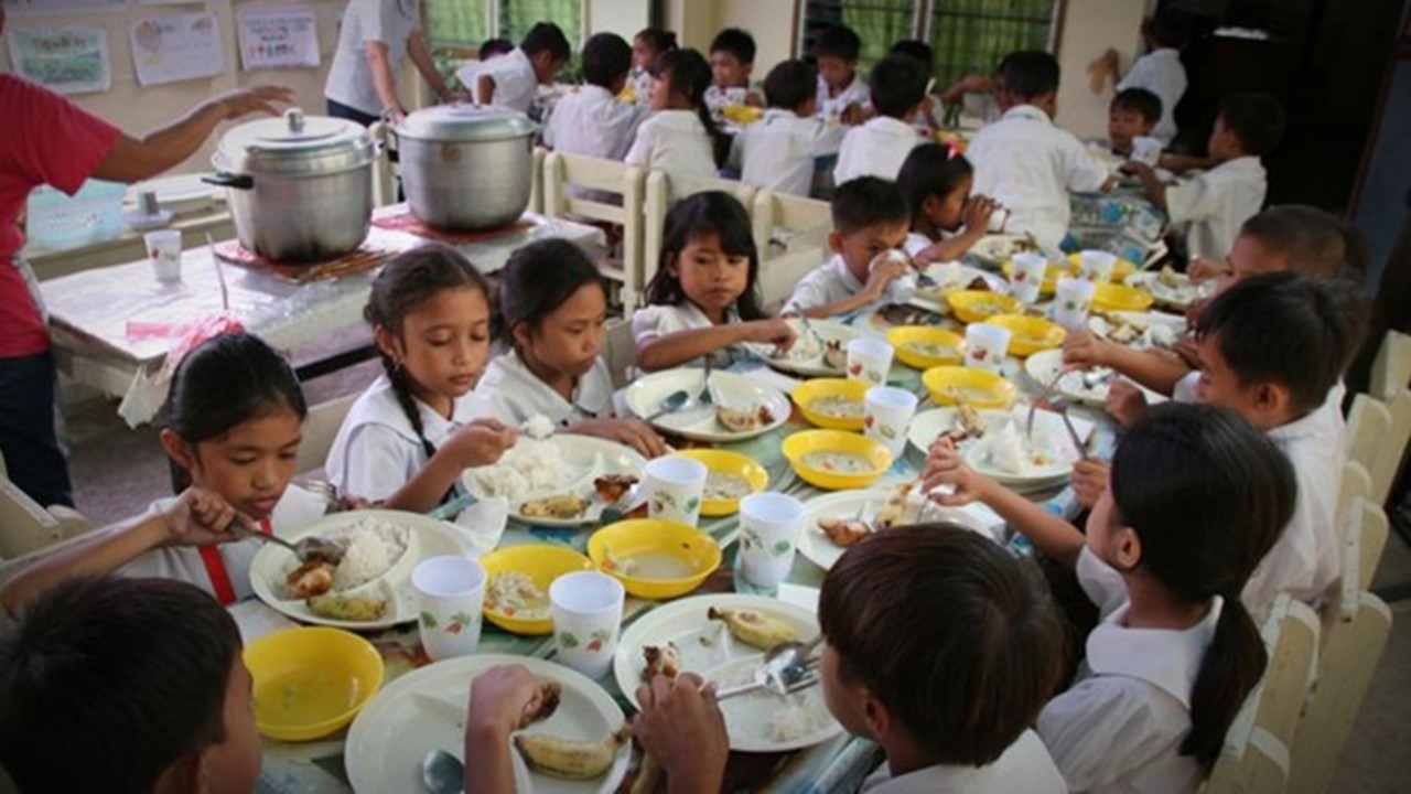 Mandatory school feeding program, isinusulong sa Kamara - RMN Networks