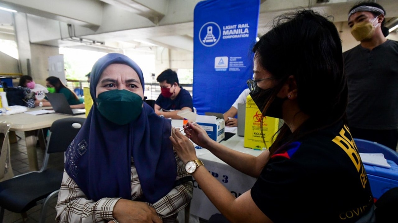 Libreng antigen at bakuna sa mga estasyon ng tren, nagpapatuloy - RMN ...