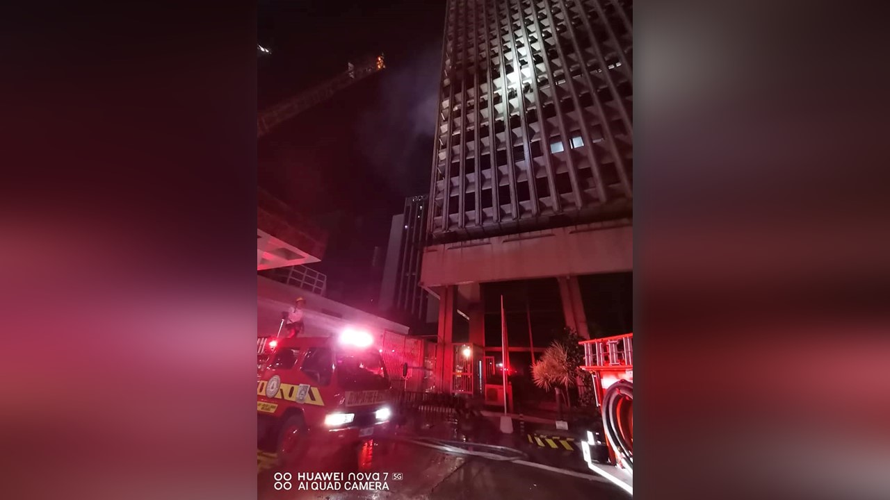 DBP building sa Makati, nasunog - RMN Networks