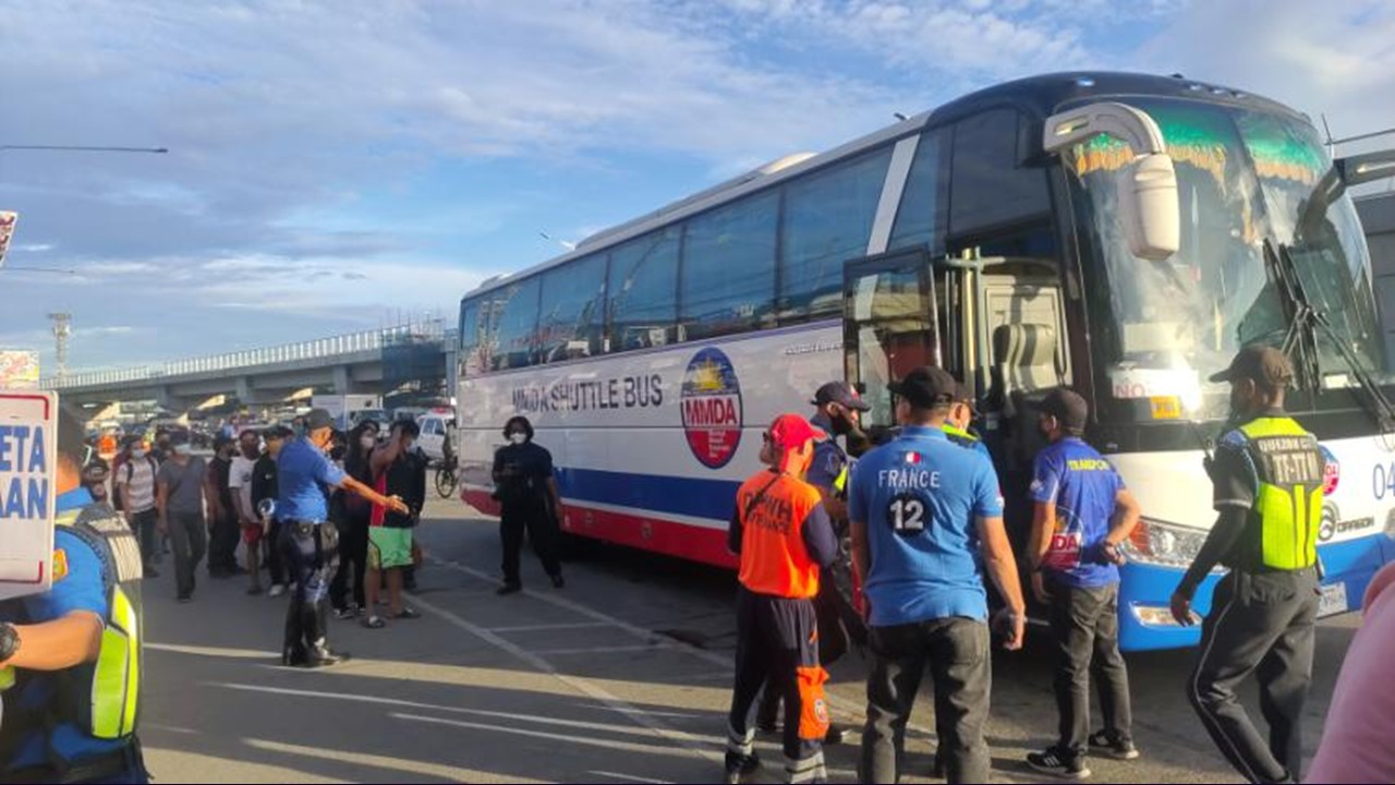 LTFRB, naka-heightened alert na simula ngayong araw para sa “Oplan Biyahe Ayos” ngayong Semana ...