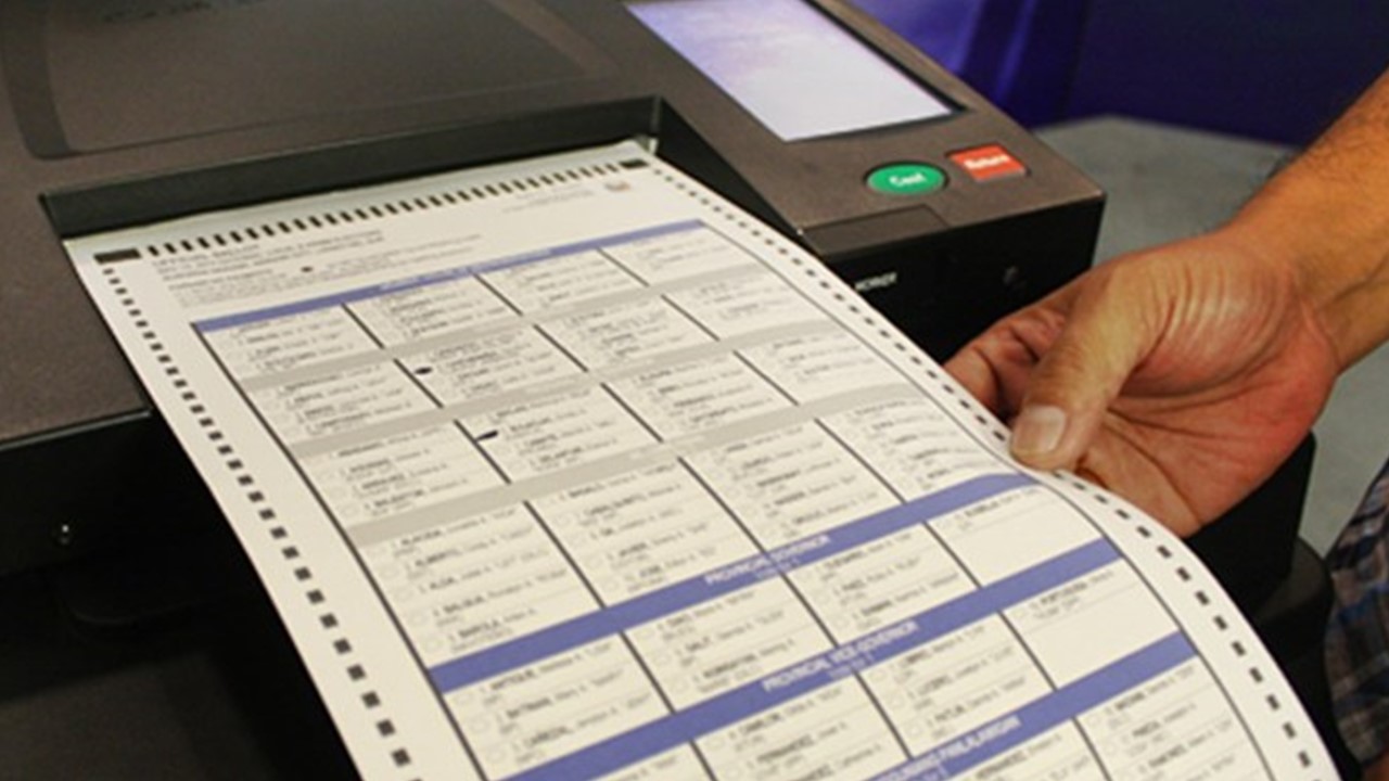 Mga vote counting machines na nagkaaberya nitong halalan, ireretiro na ...