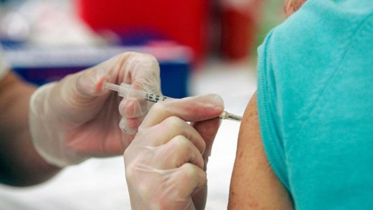 On-site workers, required na magpabakuna ayon sa IATF - RMN Networks