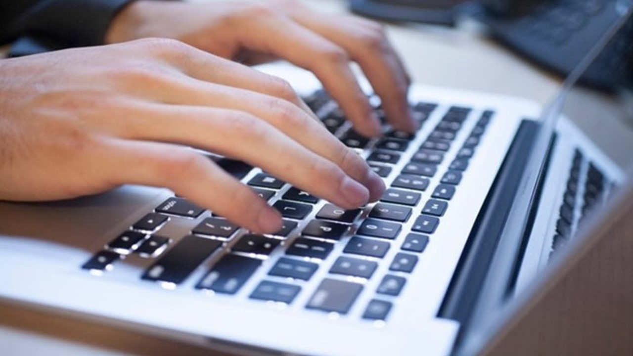 DepEd, ipinahayag na masyado pang maagang sabihin na may anomalya sa ...