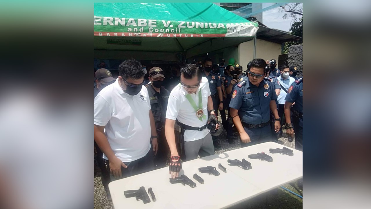 Valenzuela PNP, nagsagawa ng pagsasanay sa mga tauhan sa paghawak ng ...