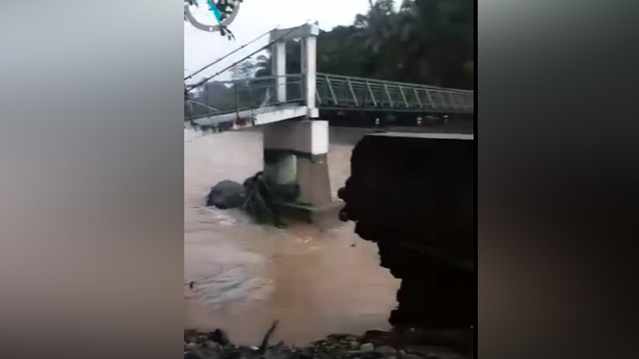 Isa patay, habang dalawa ang nawawala dahil sa flash flood sa ...