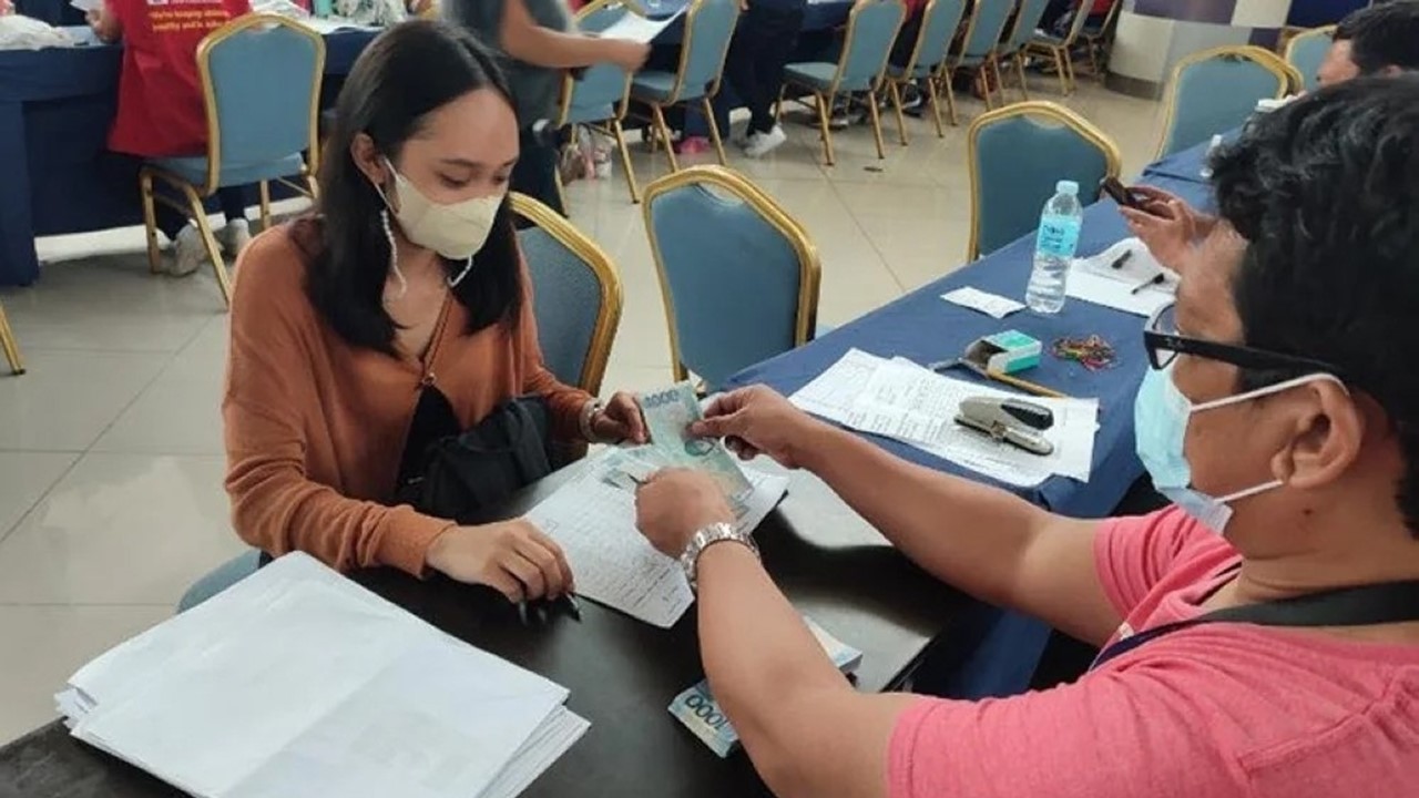 Halos 43,000 na benepisaryong estudyante, nakatanggap ng educational ...