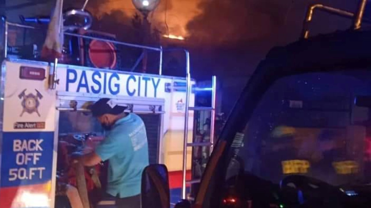 Isang nanay patay habang anak nito sugatan sa sumiklab na sunog sa Pasig City - RMN Networks