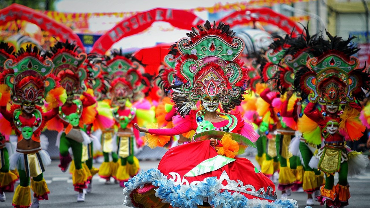 Culminating activities ng Masskara Festival sa Bacolod, dadaluhan ni ...