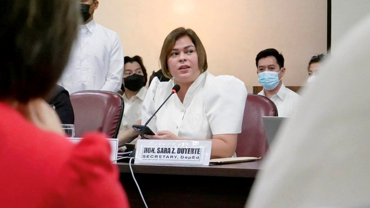 "Rebranding” ng Martial Law sa ilang DepEd modules, pinabulaanan ni VP ...