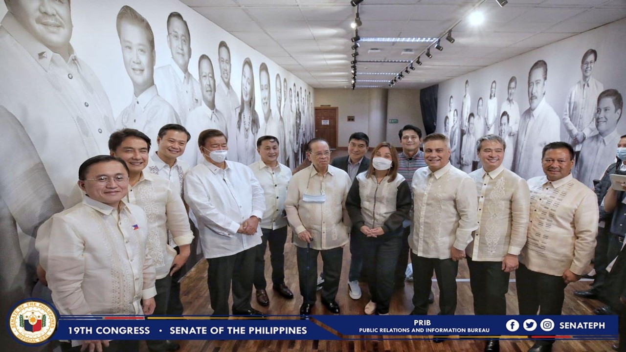 Bagong "Legacy Wall" ng Senado ngayong 19th Congress, binuksan na - RMN ...
