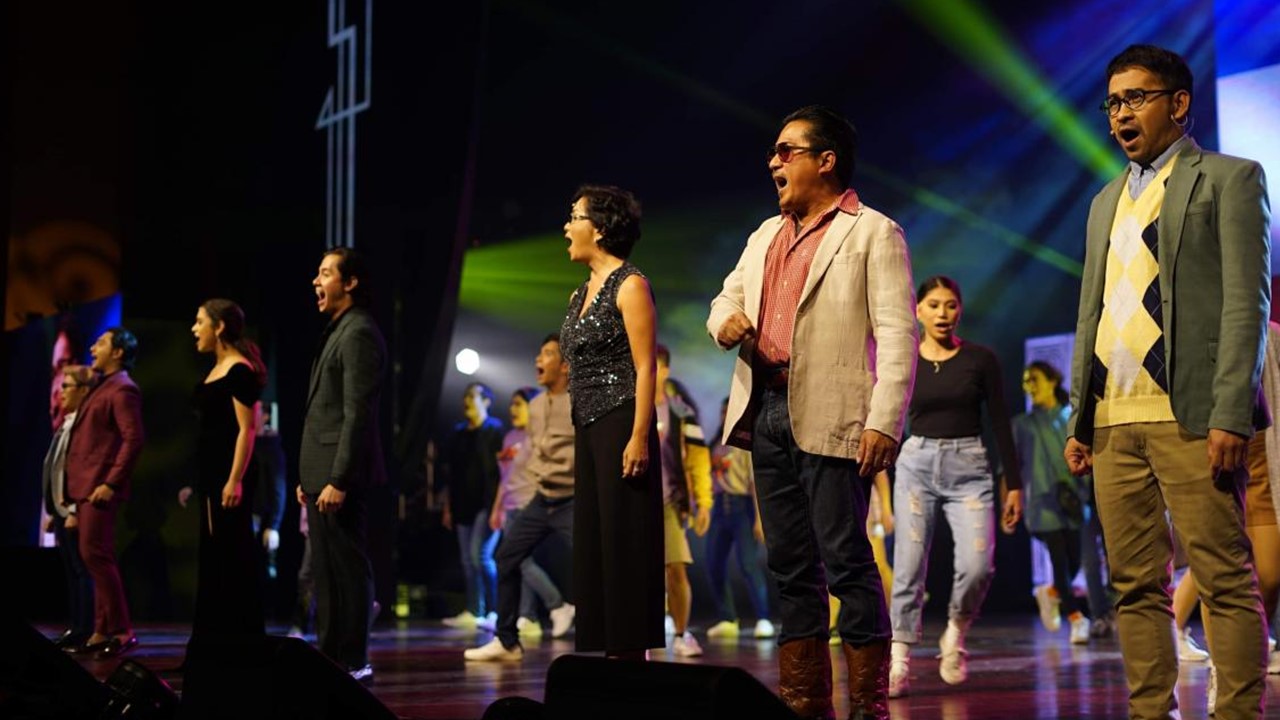 Buwis sa mga pelikula at mga stage play, pinapatapyasan ng isang ...