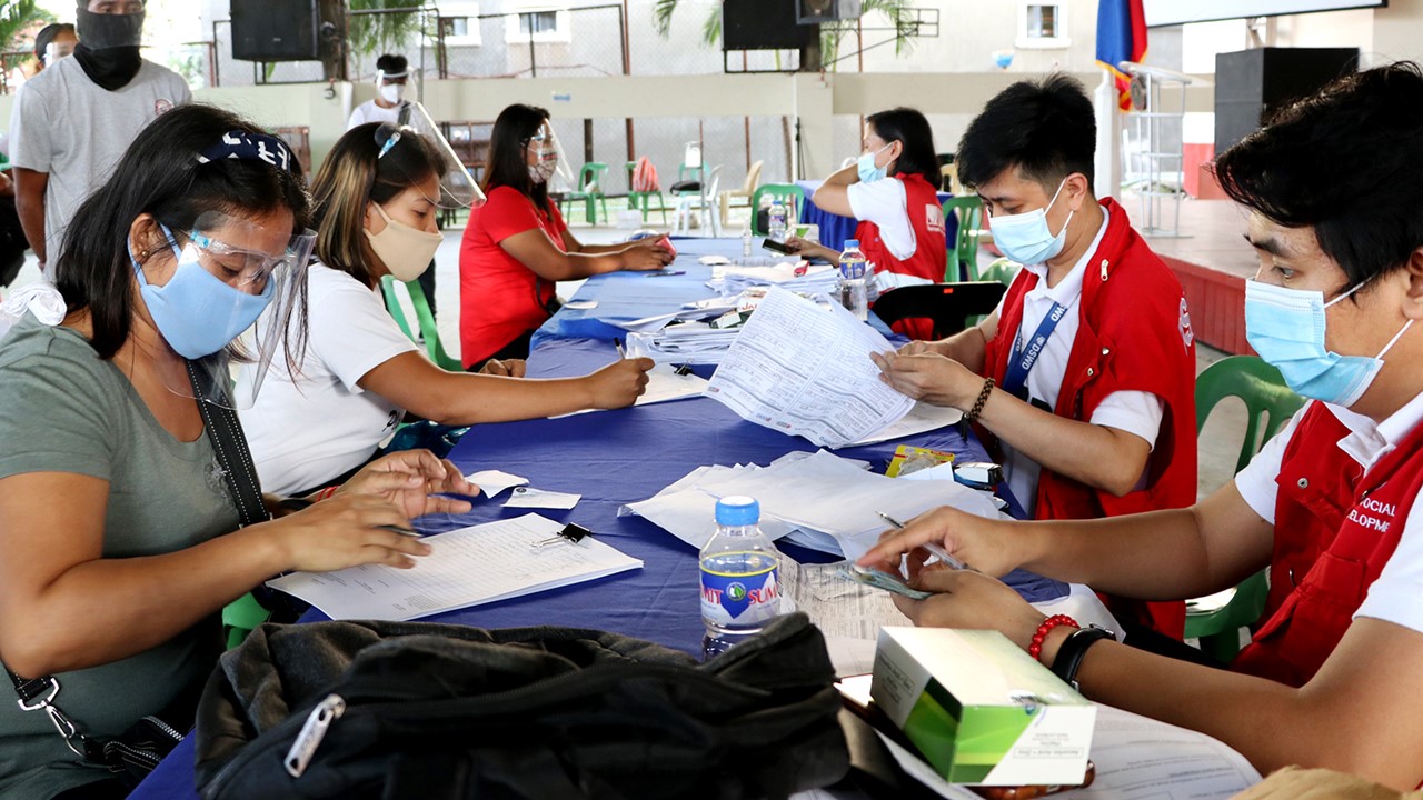 Pagsasabatas ng Assistance to Individuals in Crisis Situation Program ng DSWD, isinulong sa ...