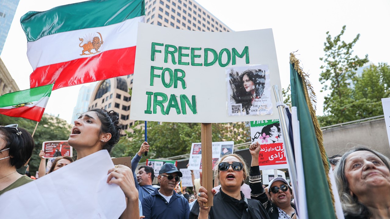 Mga magsasagawa ng rally sa Iran, bibitayin! - RMN Networks