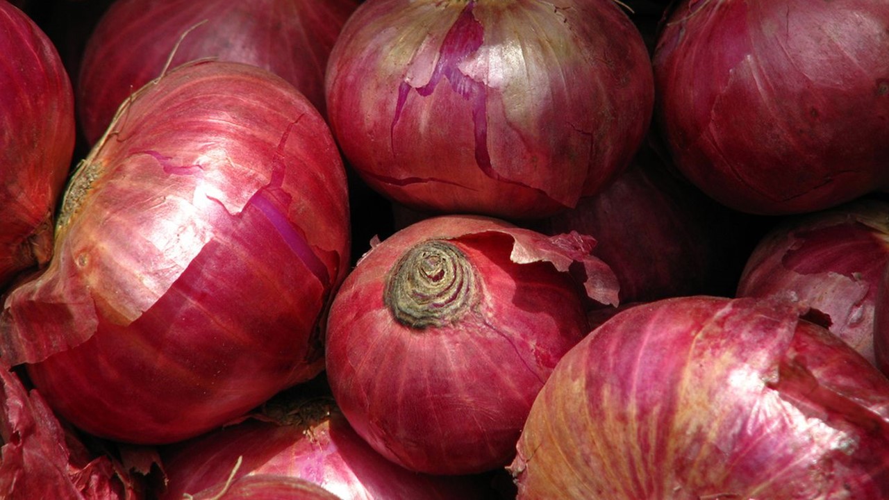 Pagdating ng mga inangkat na sibuyas, wrong timing ayon kay Senator ...