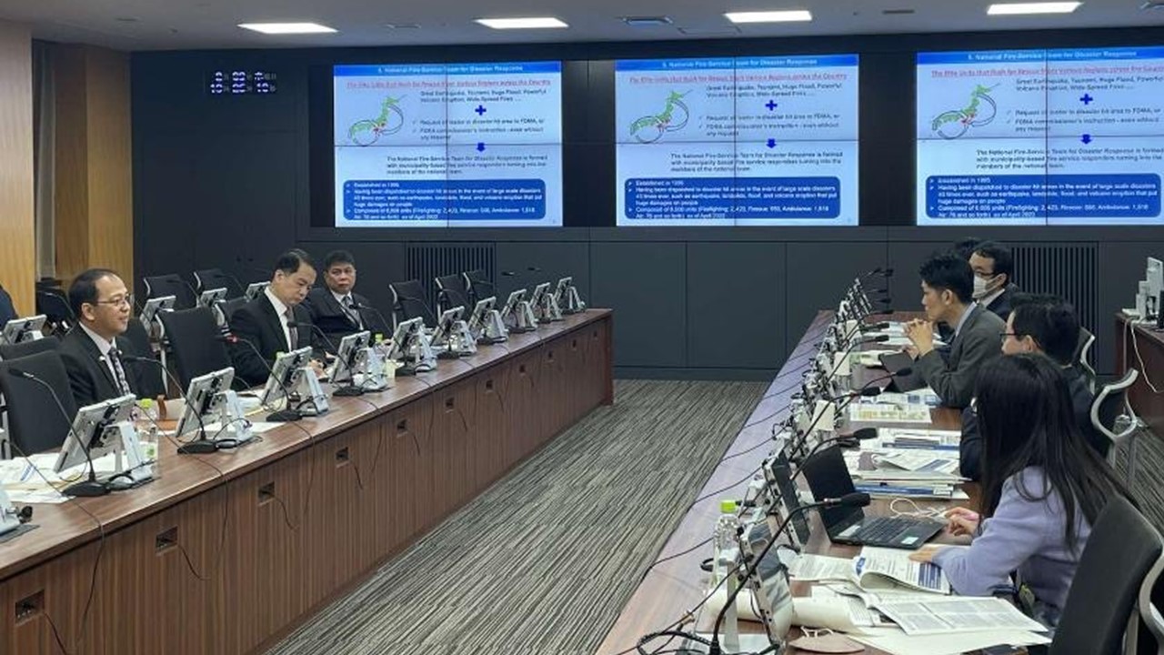 NDRRMC at Civil Defense Officials, nakipagpulong sa mga opisyal ng ...