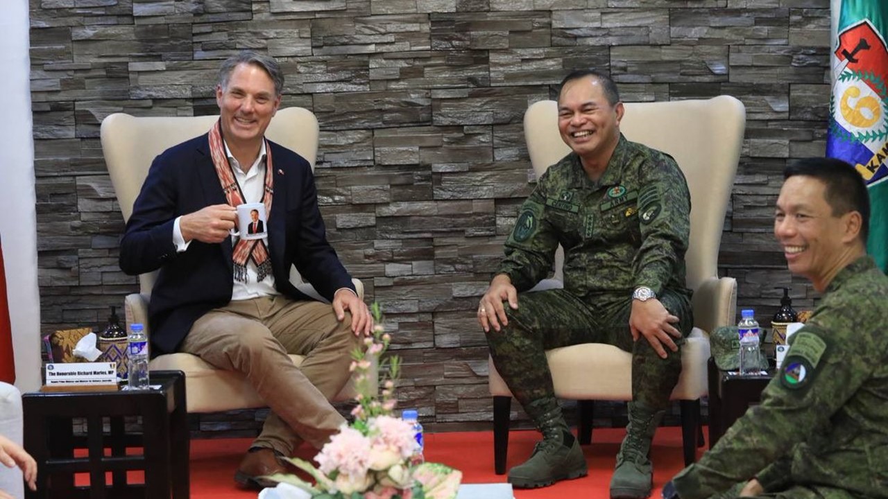 Tropa sa Maguindanao, binisita ni AFP Chief Gen. Centino at Australian ...