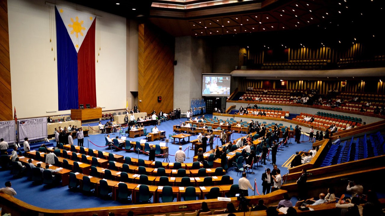 Dagdag na benepisyo at pribilehiyo para sa dating mga pangulo ng ...