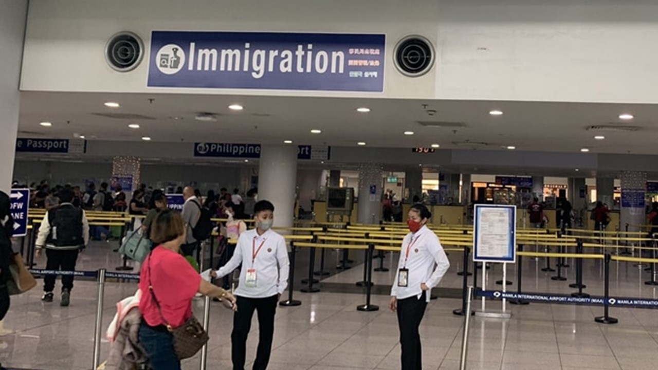 Immigration counter at check in counter sa NAIA, dinagdagan pa! - RMN ...