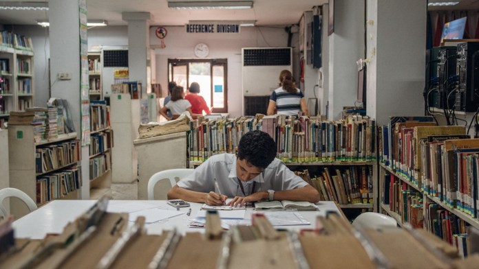Pagkakaroon ng mga paaralan ng digital copies ng lahat ng textbooks at ...