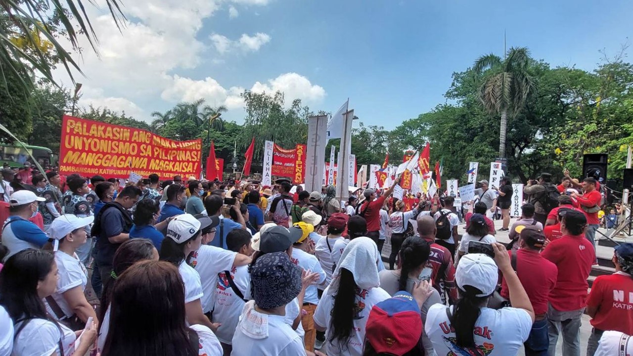 Mega job fair ng PESO Manila ngayong Labor Day, dinagsa ng mga ...