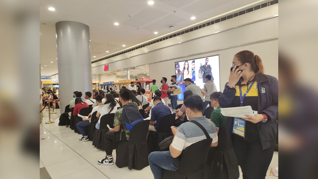 Lokal na pamahalaan ng Parañaque, target ang mas maraming hired on the ...