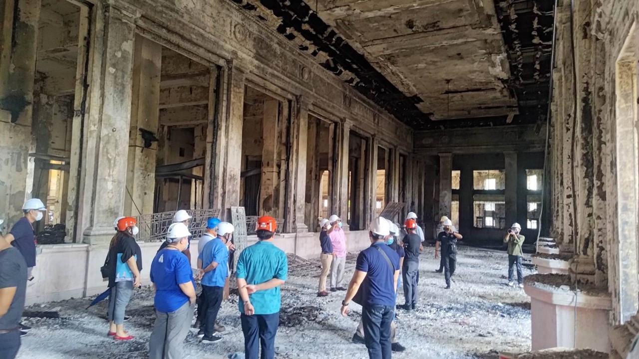 NCCA at NHCP, binisita ang nasunog na Manila Central Post Office - RMN ...