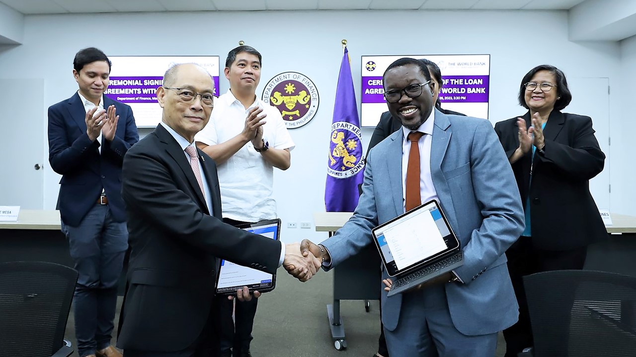 Pilipinas, nangutang ng 1.14 bilyong dolyar sa World Bank - RMN Networks