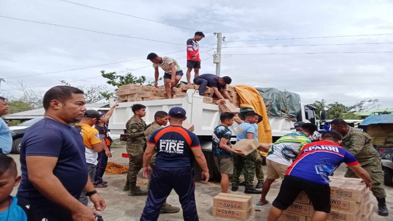 Army reservists, tumulong din sa humanitarian assistance and disaster ...