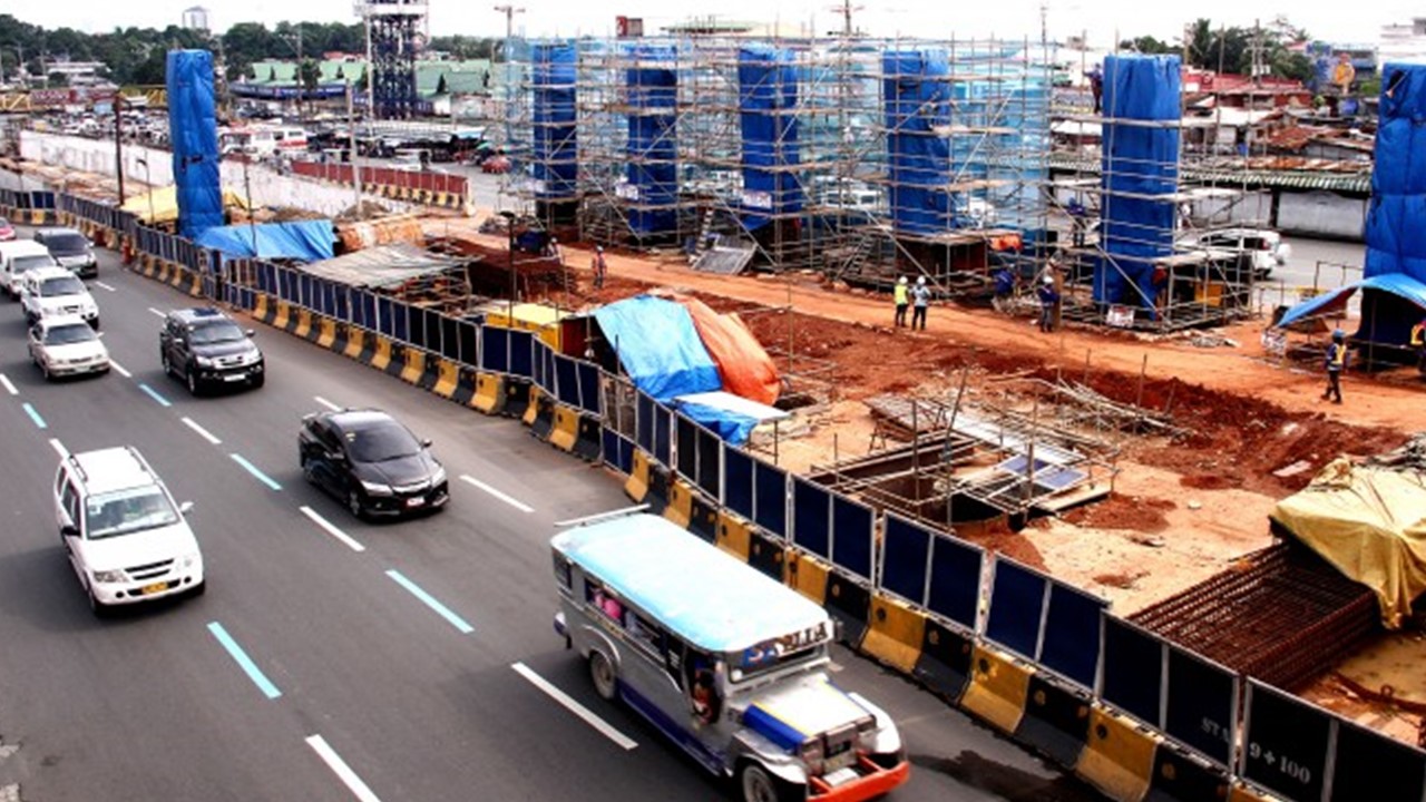 Kautusan para sa mas mabilis na pagproseso ng mga permit at lisensiya para sa malalaking ...