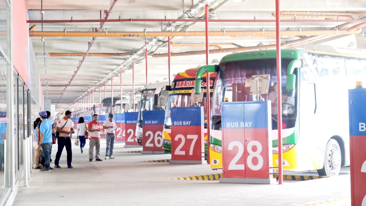 Nasa 130-K bilang ng mga pasahero, inaasahan ngayong araw sa PITX; mga ...