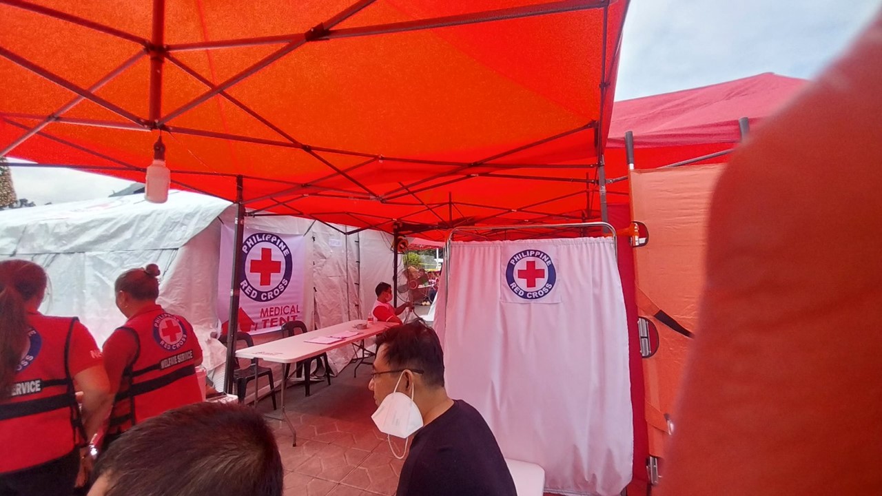 Buntis nahilo, bata nadulas at nabagok habang sumasali sa Traslascion ...