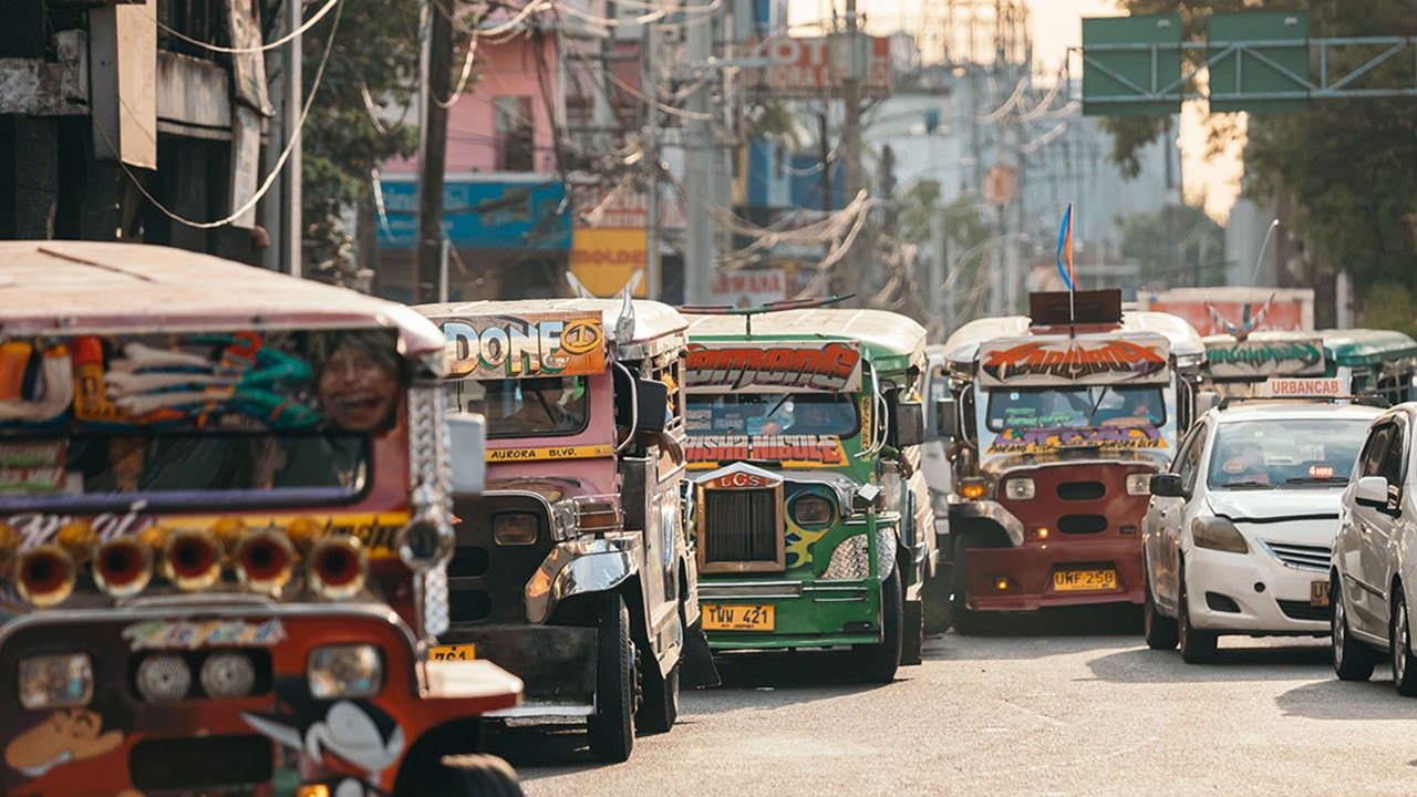 24 oras na biyahe ng mga jeep, asahang ipatutupad sa ilalim ng PUV Modernization Program - RMN ...