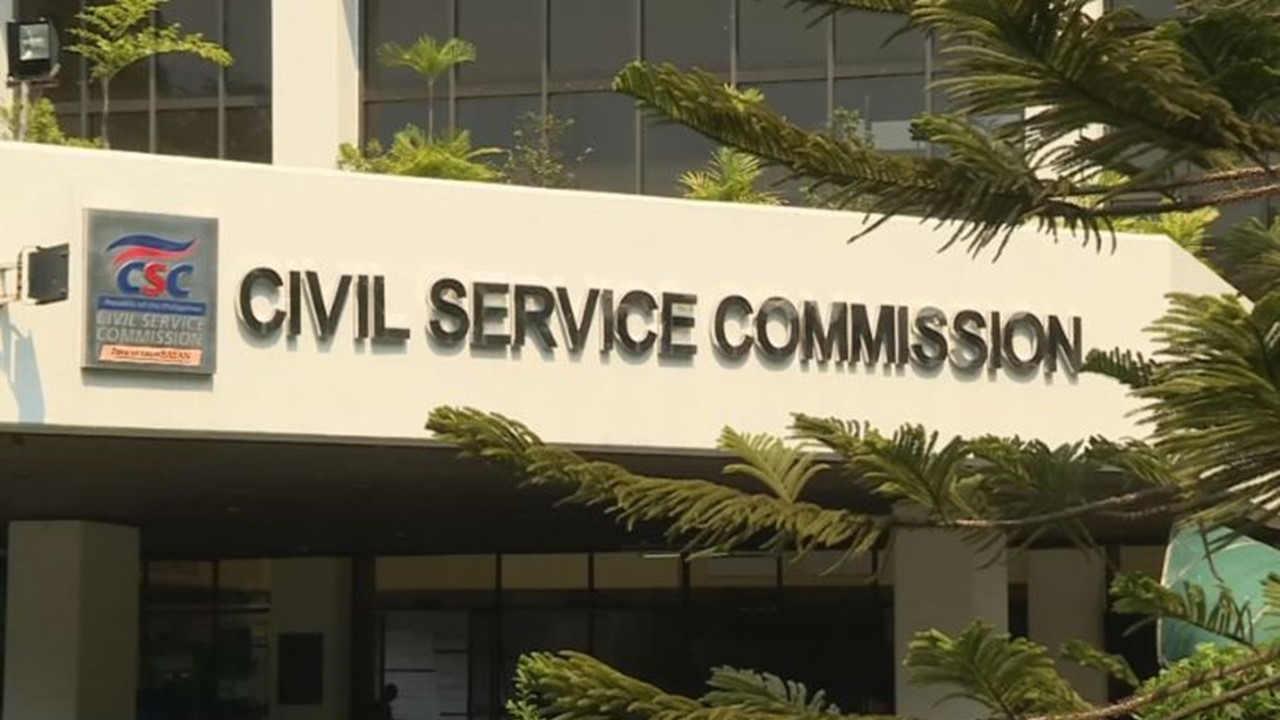 CSC, binalaan ang mga indibidwal o grupo na gumagamit sa pangalan at ...