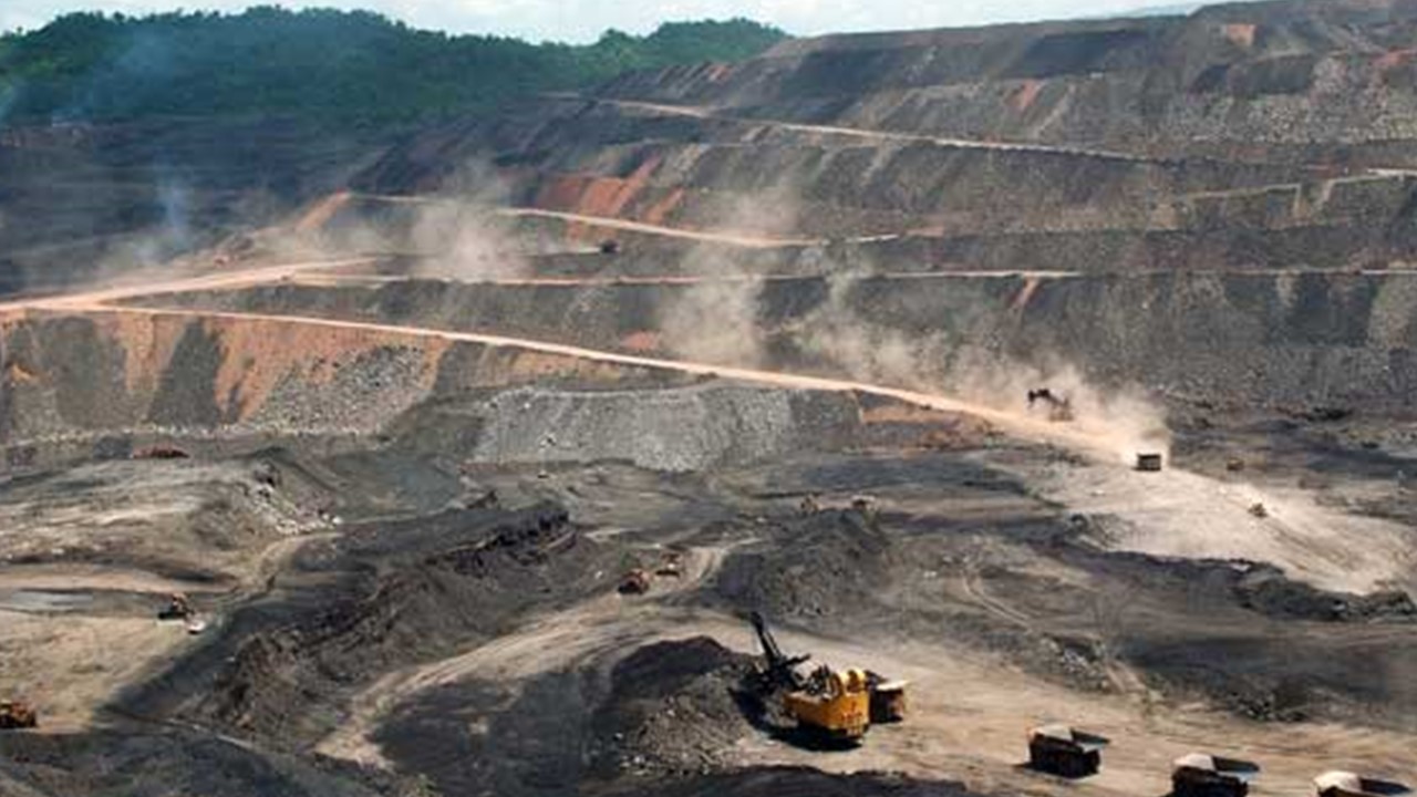 Large-scale mining sa bansa, pinapasuspinde ng isang kongresista - RMN ...