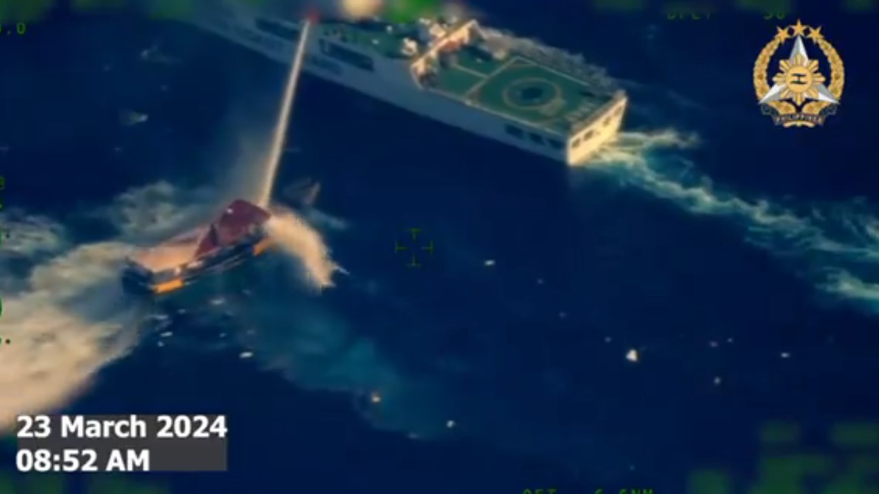 Resupply boat ng Pilipinas, nagtamo ng matinding pinsala matapos ...