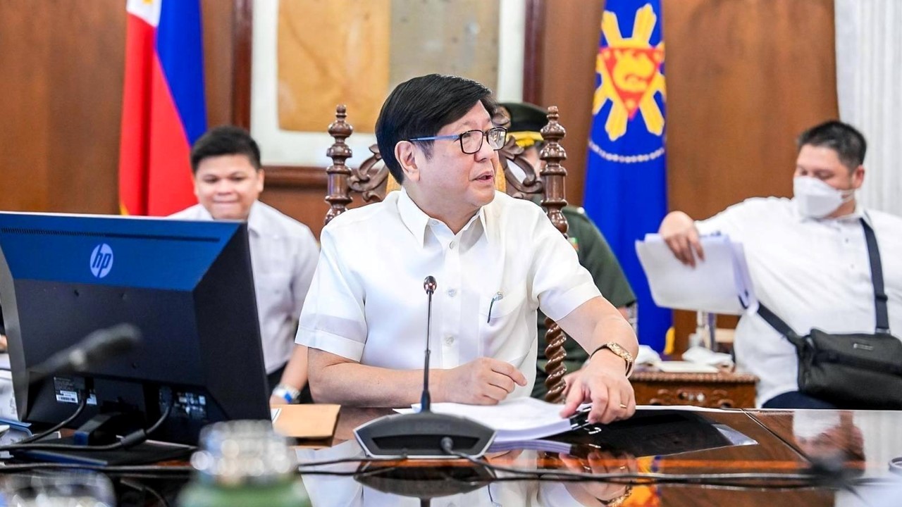 Bilang ng mga bakanteng posisyon sa gobyerno, nais malaman ni Pangulong ...