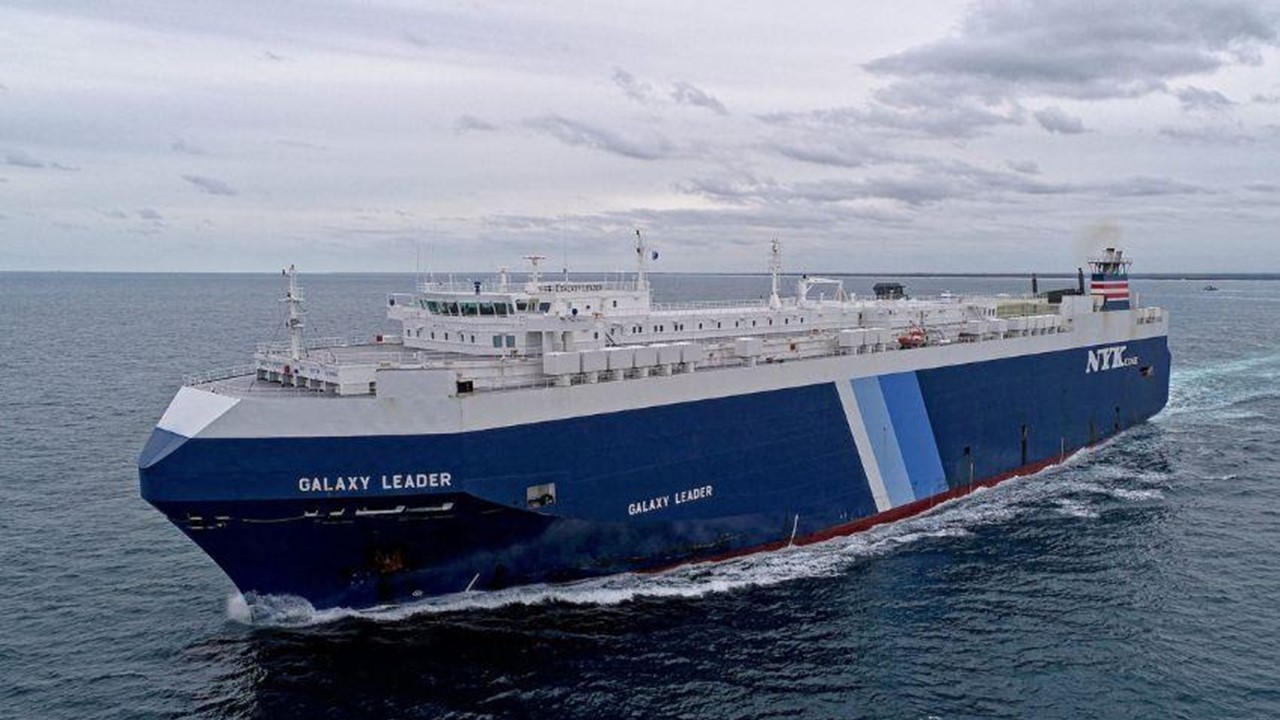 Paglaya ng 17 Pinoy crew ng MV Galaxy Leader na hawak ng Houthi, wala ...