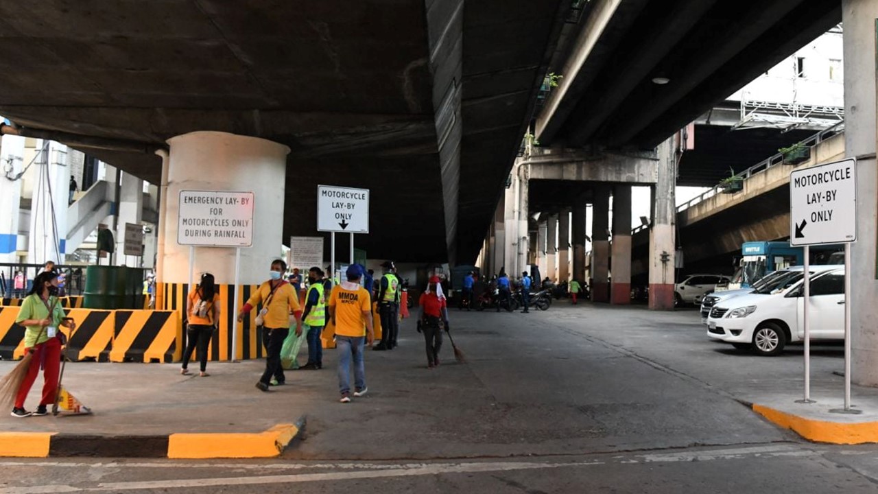 Emergency lay-bys para sa mga motorsiklo at bisikleta, target na buksan ...