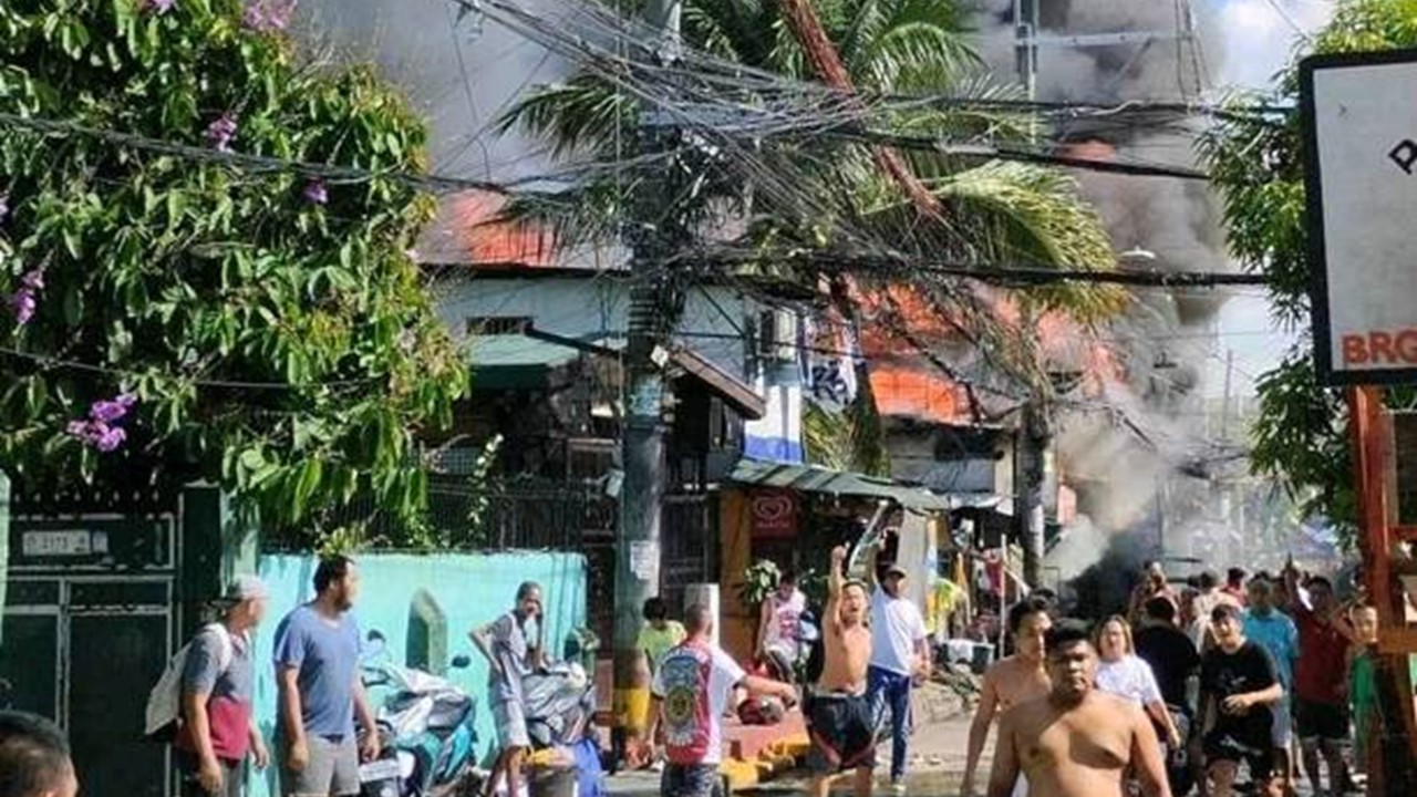 Residential area sa Sta. Cruz, Maynila nasunog ngayong Linggo ng umaga ...