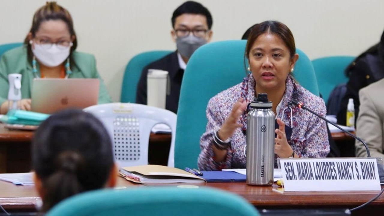Senator Nancy Binay, nilinaw na hindi siya napikon nang mag-walk out sa ...