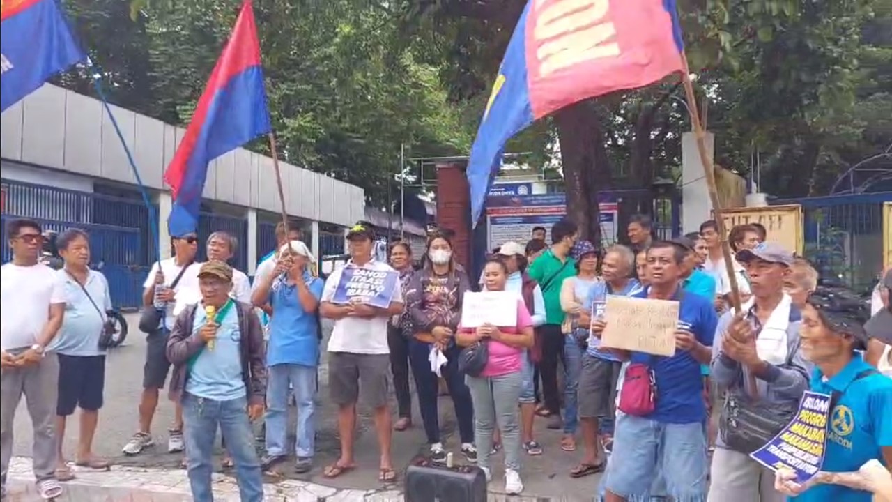 Grupong PISTON, nagsagawa ng kilos-protesta sa harapan ng LTFRB dahil ...