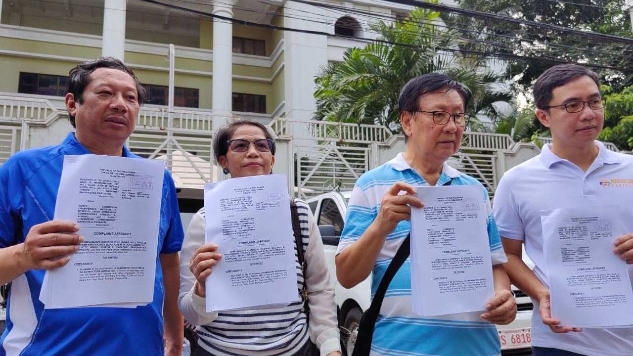 Ilang agri-groups, nagsampa ng reklamo sa Ombudsman laban sa Tariff Commission dahil sa EO 62 ...