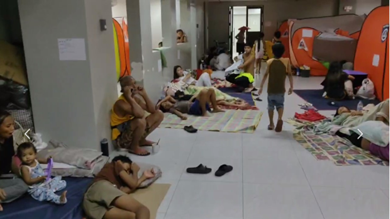 Mahigit 1,000 pamilya, inilikas sa QC dahil sa pagbaha - RMN Networks