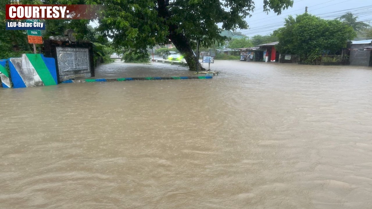 Mahigit 300 pasok sa eskwela at trabaho sa ilang rehiyon sa bansa, nananatiling suspendido dahil ...