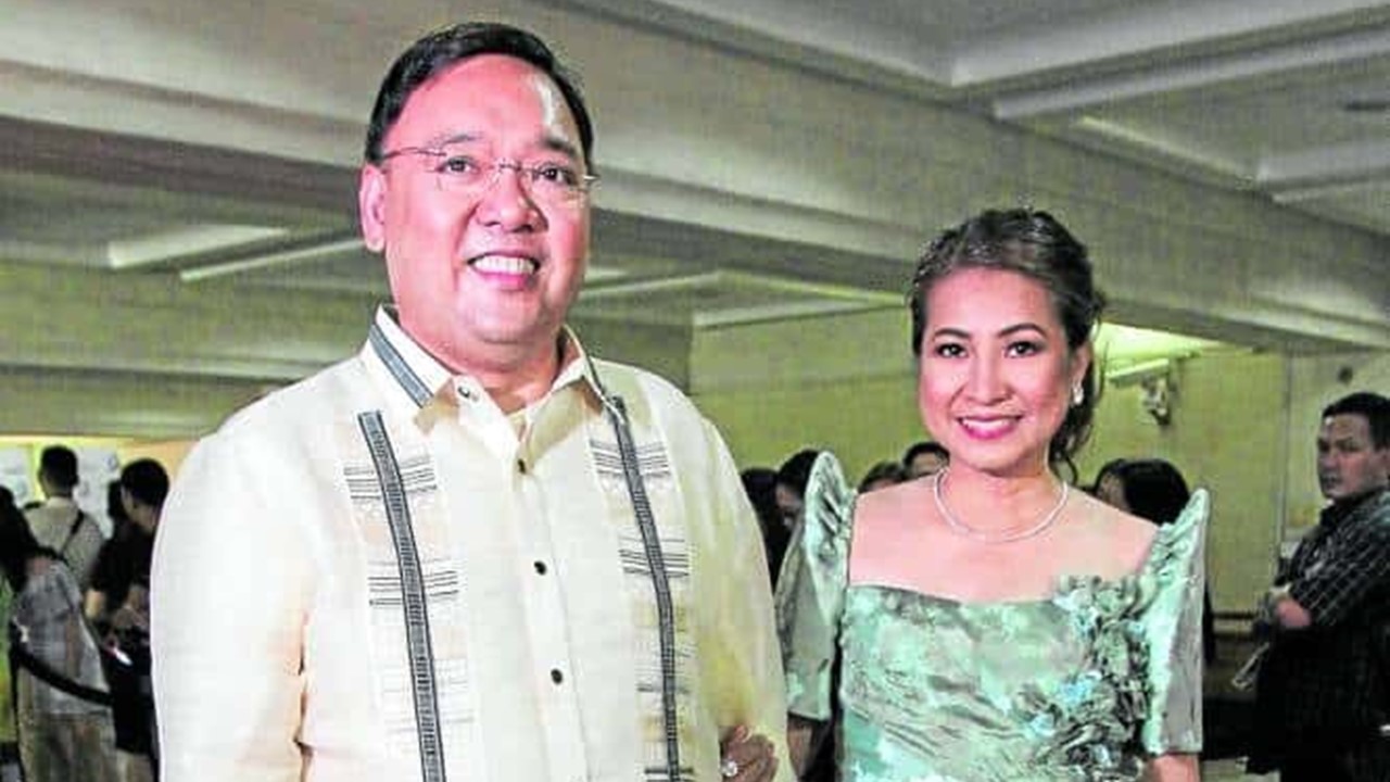 Misis ni Atty. Harry Roque, pinatawan ng contempt at pinapa-aresto ng ...